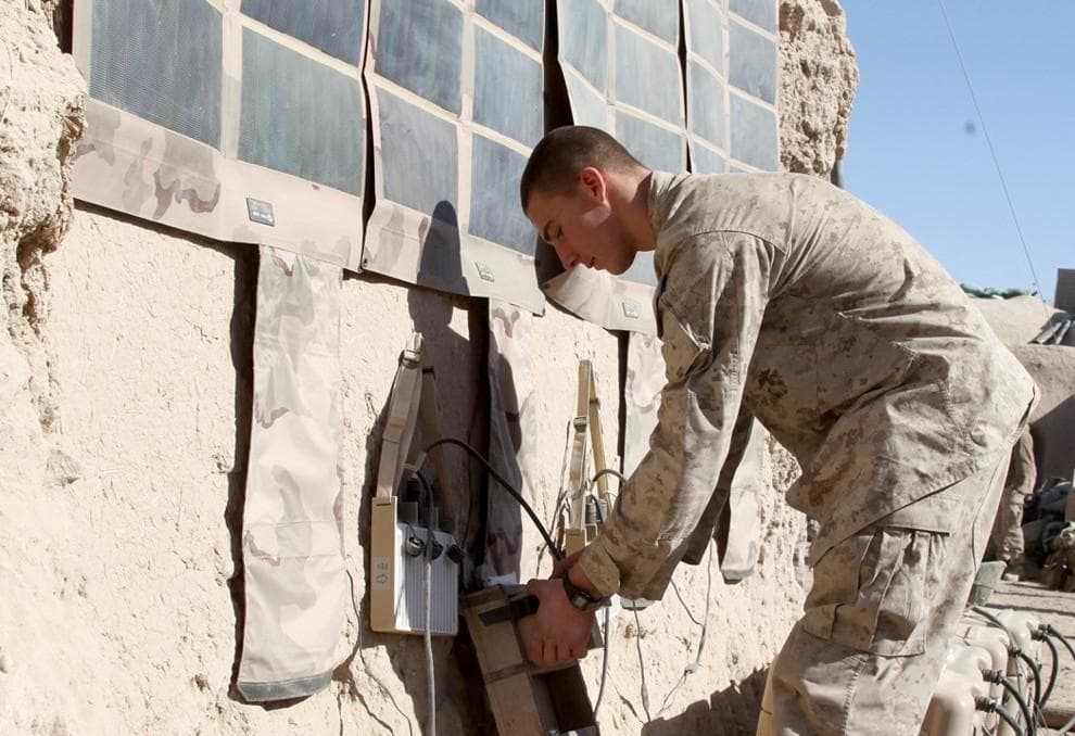 US Military Pioneers New Solar Power Technologies | Here & Now
