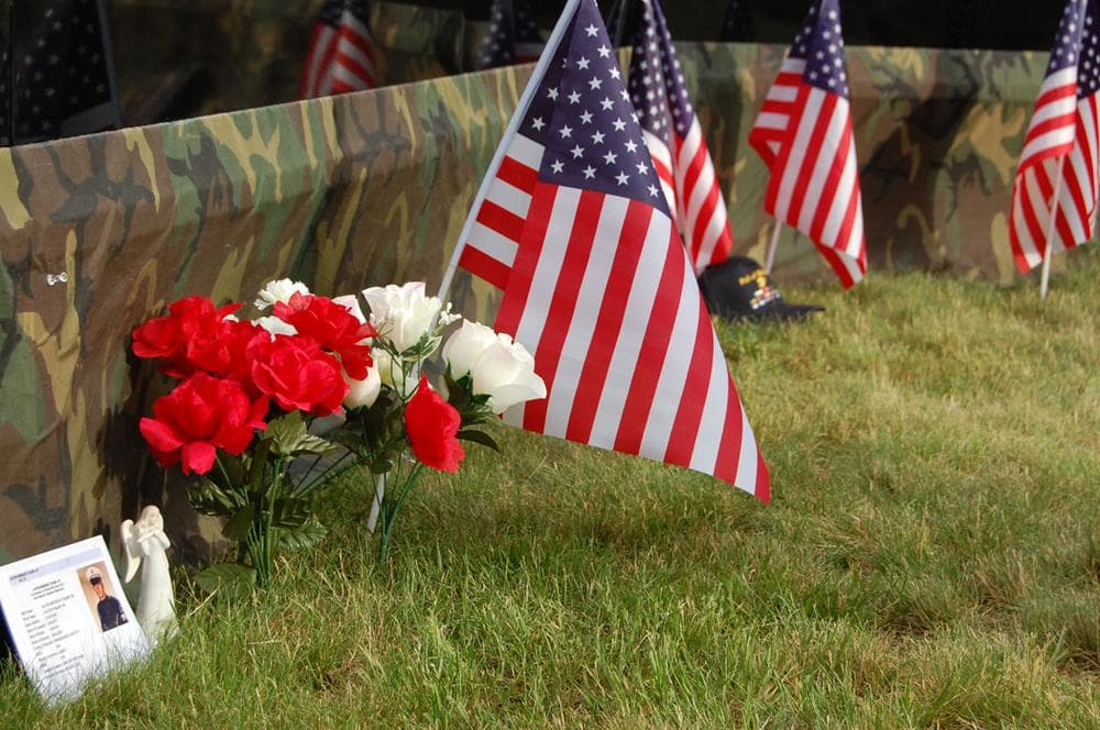 At 'Moving' Vietnam War Memorial: ‘I Know A Lot Of Guys On This Wall ...