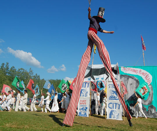 Bread and Puppet Theater Brings Giant Puppets And Political Satire To ...