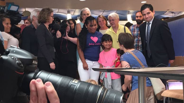 Separated At Border, Guatemalan Mother Seeking Asylum Is Reunited With ...