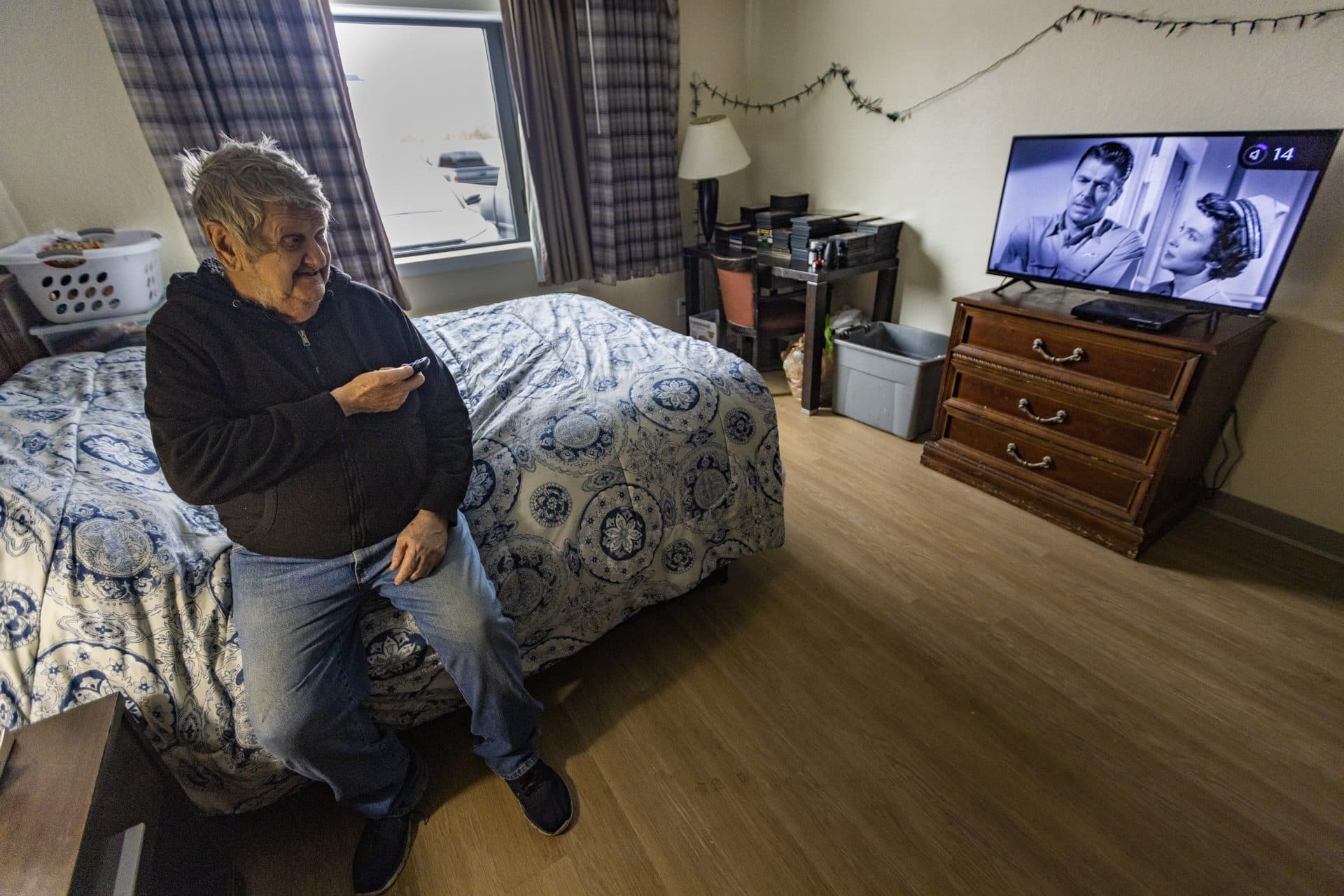 Hotel-based homeless shelters changed lives in pandemic. Some want them ...