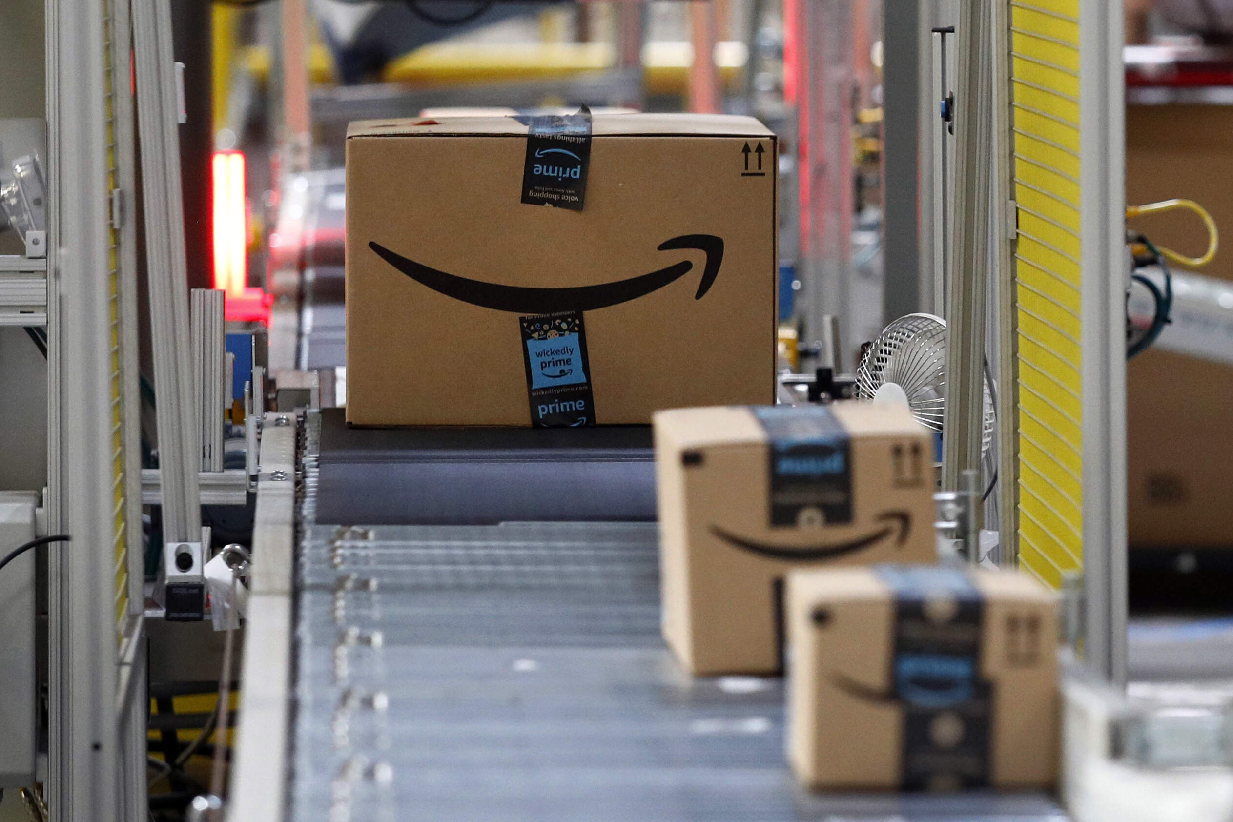 Amazon becomes top deliverer, surpassing UPS | NCPR News