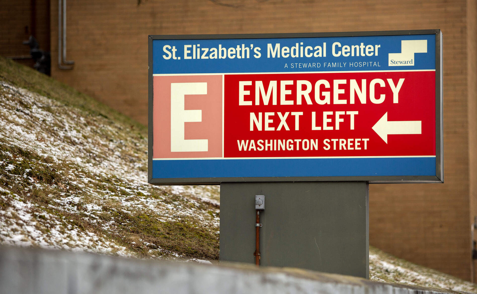 Unnerved by bankruptcy, doctors and patients are leaving Steward ...