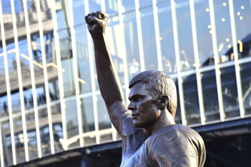 Patriots unveil statue of Tom Brady, QB who led them to 6 Super Bowl ...