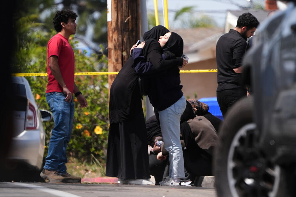 Teenage gunmen open fire on San Diego mosque, killing 3 men and then ...