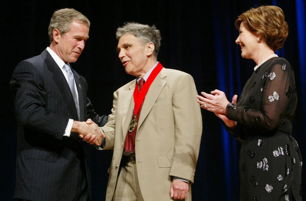 Harvard psychiatrist Robert Coles, Pulitzer Prize-winning author who ...